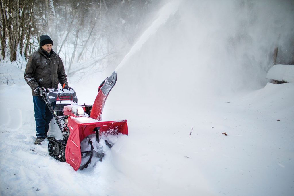 Do you know how to properly use a snow blower? - Central Wisconsin News